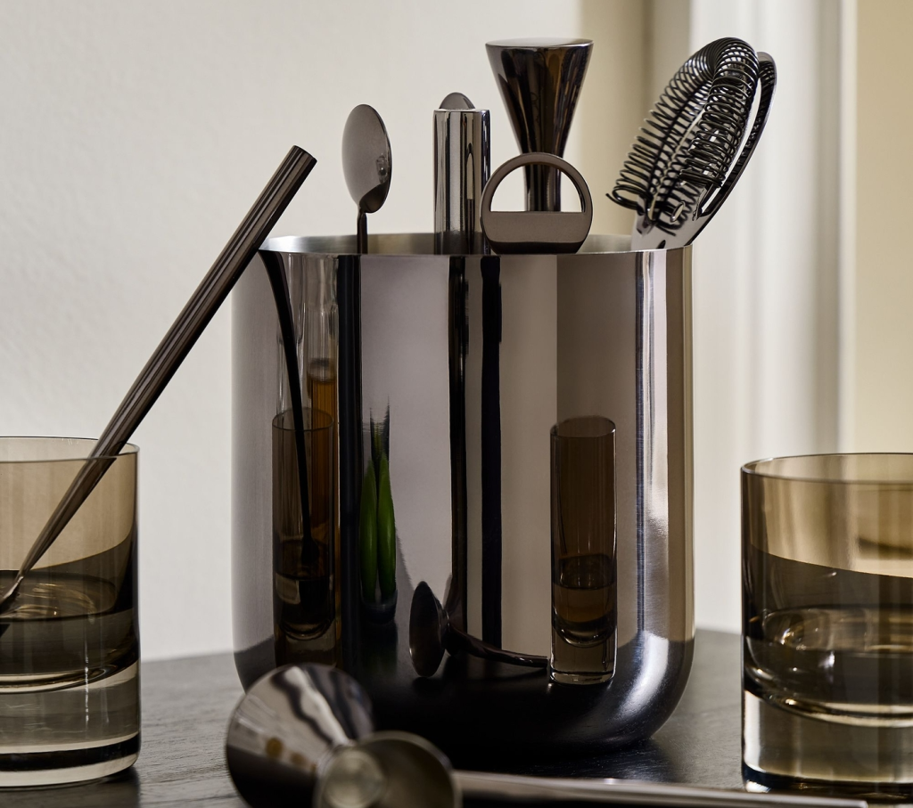 The art of dressing up your bar cart - Luxebook India